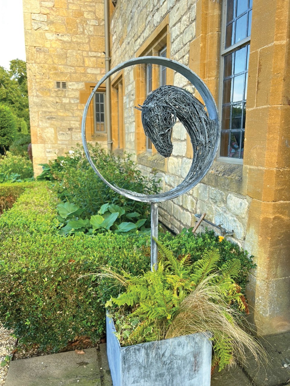 Art & artists | Rowles Gallery